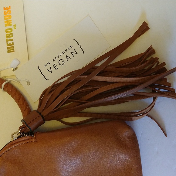 Metro Muse | Bags | Nwt Metro Muse Vegan Leather Wristletclutch | Poshmark